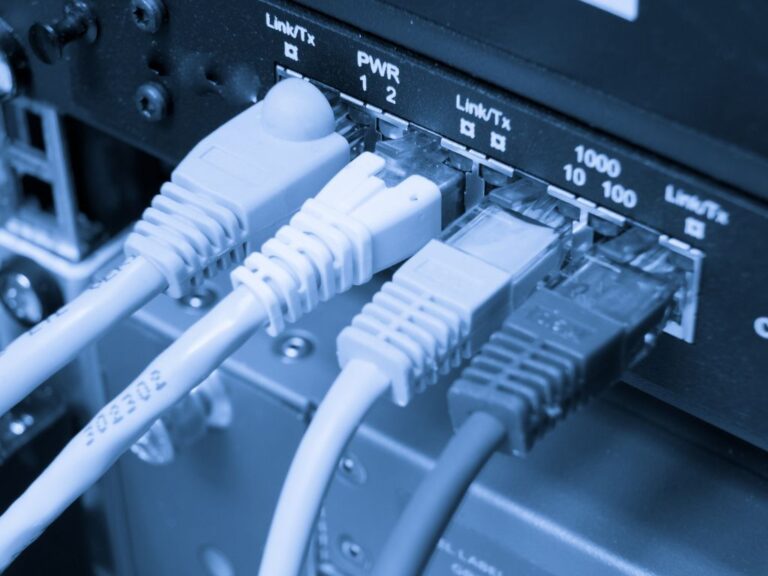 Cómo elegir el mejor cable de Ethernet para tu router doméstico ...